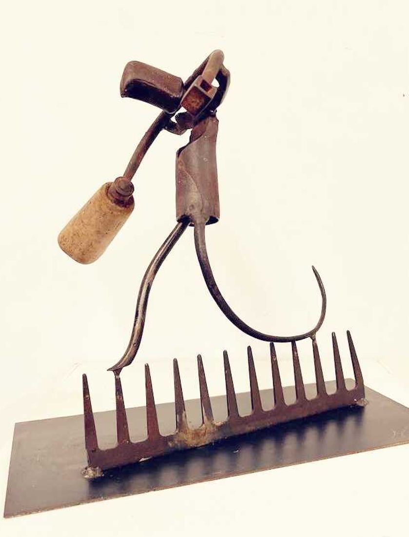 Statut D'artiste par le petit juan | Acheter de l'art en ligne | Rise Art