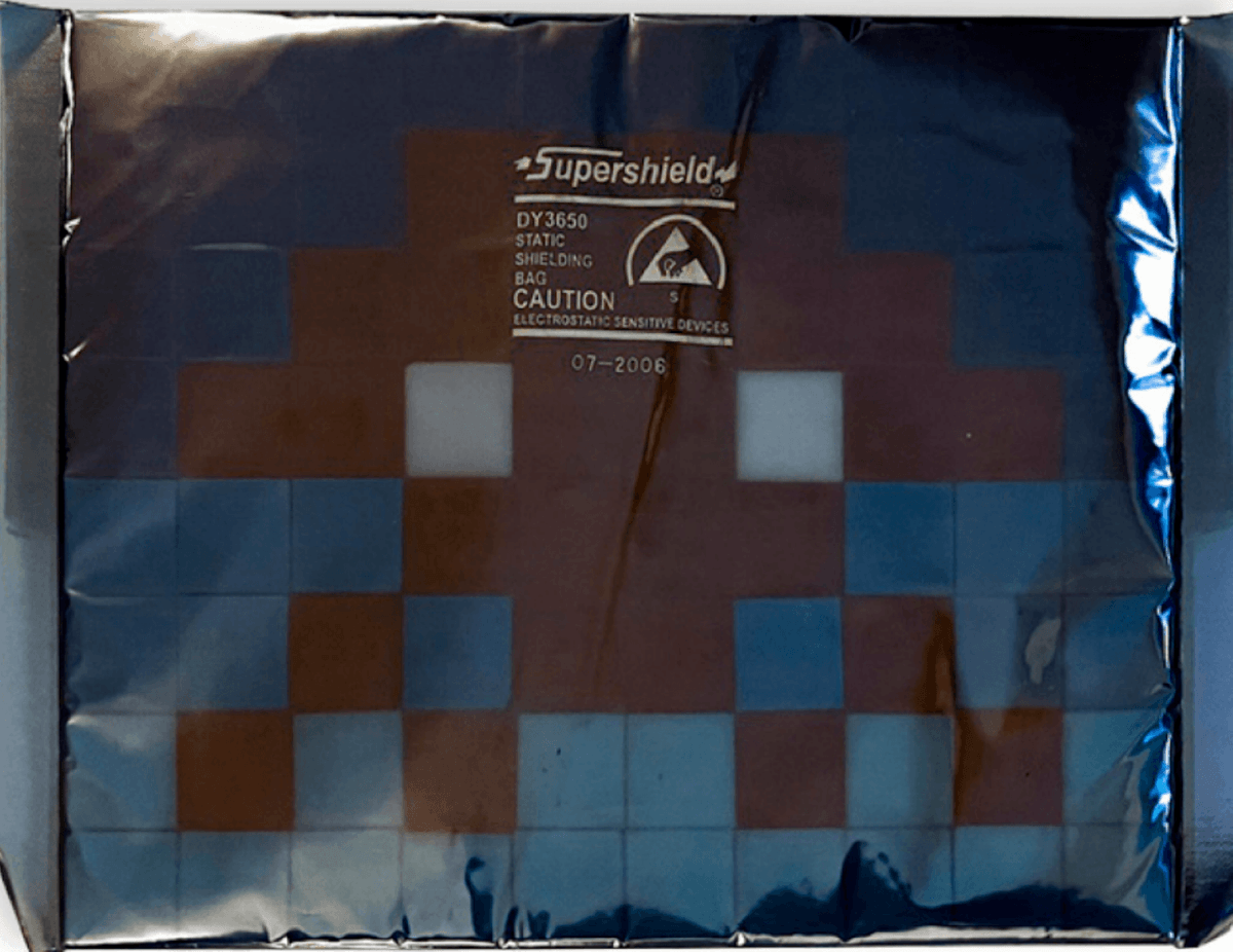 Invasion kit 5 Atari by Invader | Buy Art Online | Rise Art