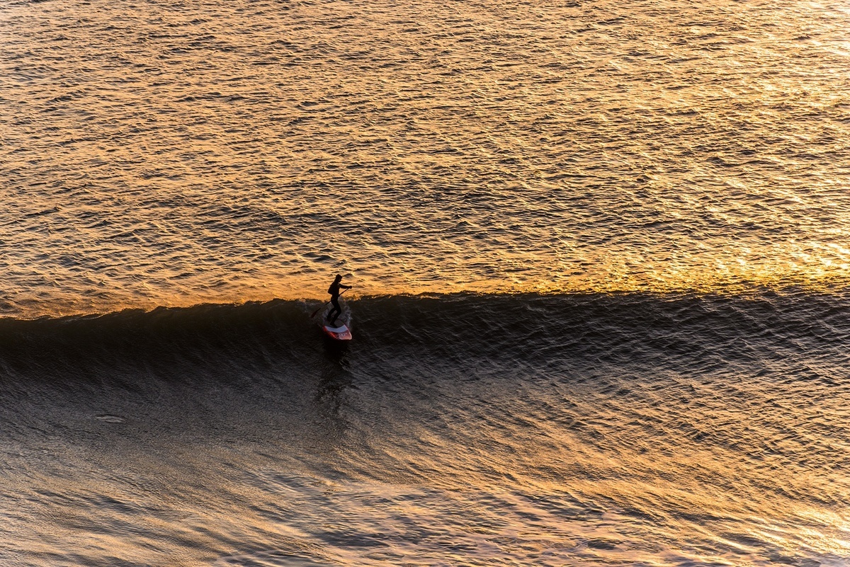 THE LAST WAVE by Andrew Lever | Buy Art Online | Rise Art