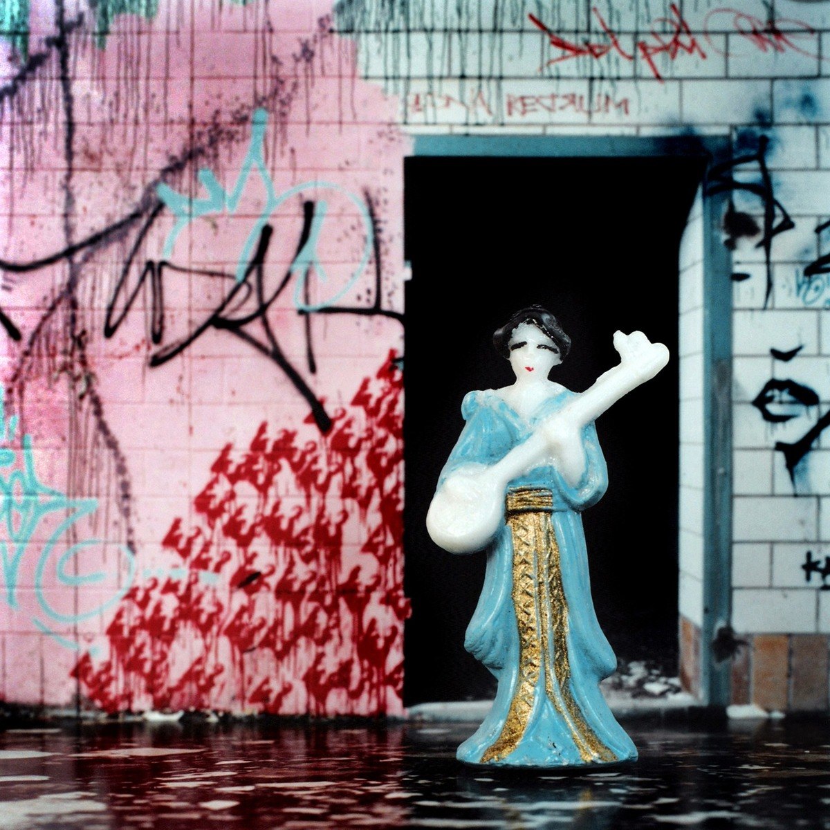 Blue Geisha. Toy Stories von Etienne Clement | Kunst online kaufen ...
