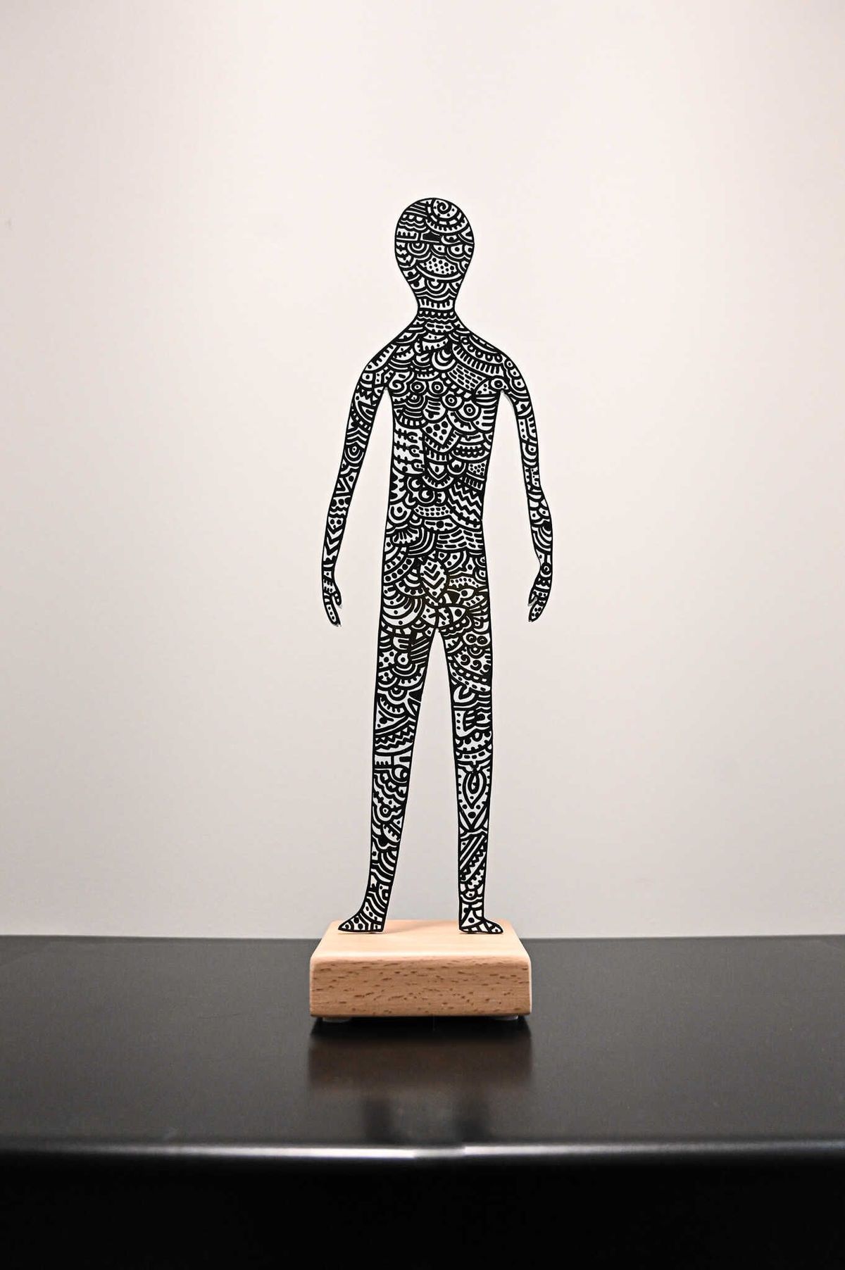 La gardienne par MINDUS | Acheter de l'art en ligne | Rise Art